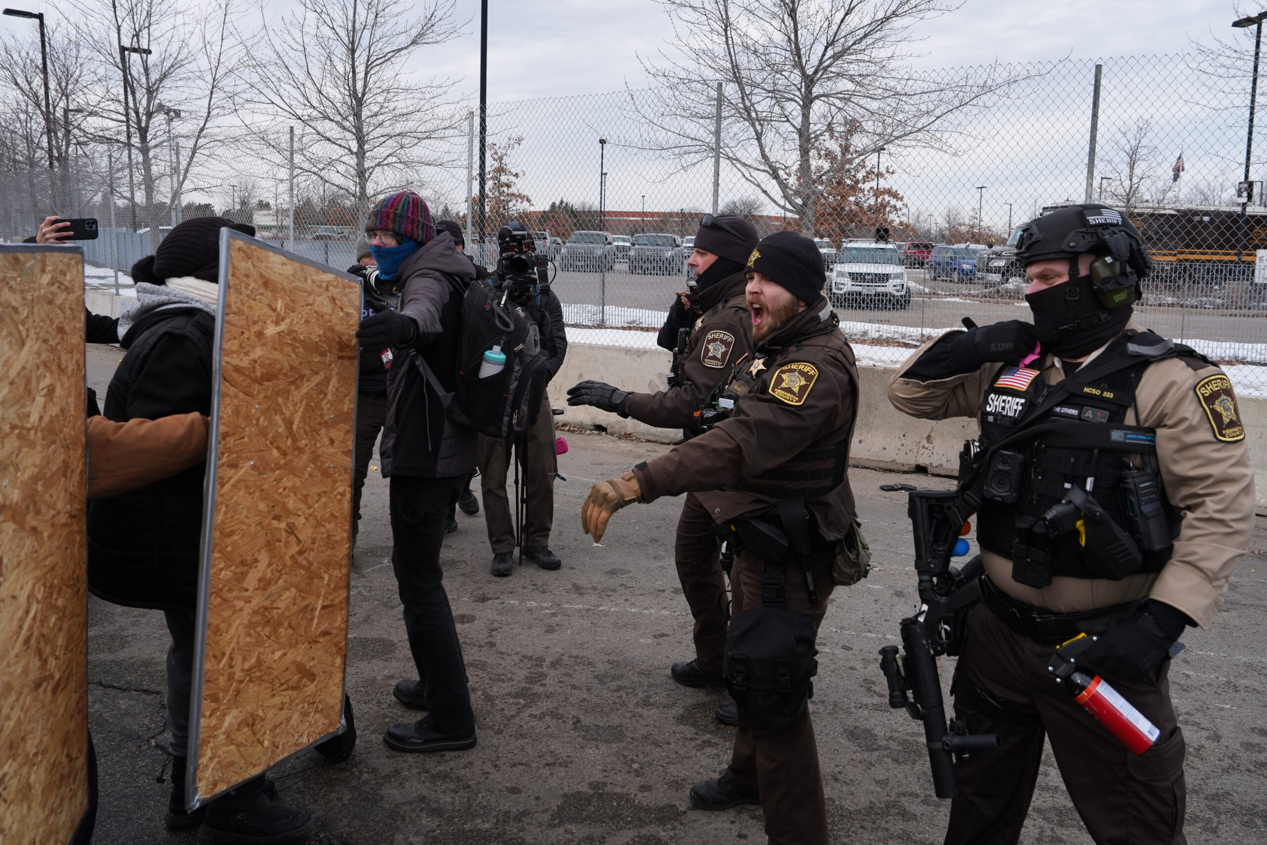 Police arrest protesters at Minneapolis federal building | News, Sports ...